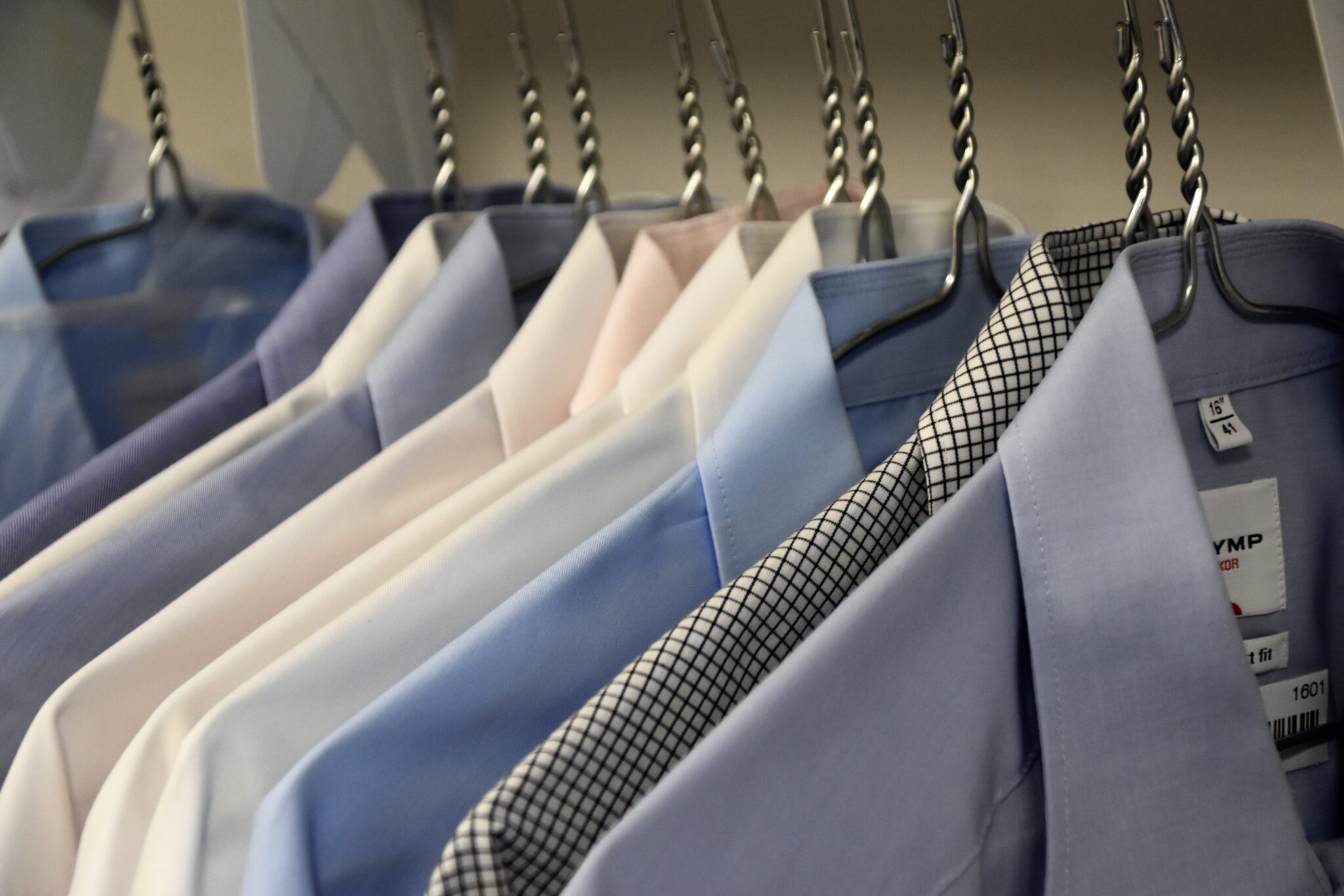 Dépôt Pressing – Le Mètre de Couture